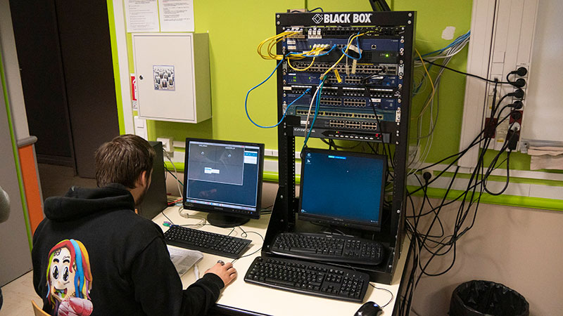 Le Bac Pro Systèmes Numériques, option RISC : Réseaux informatiques (SN)